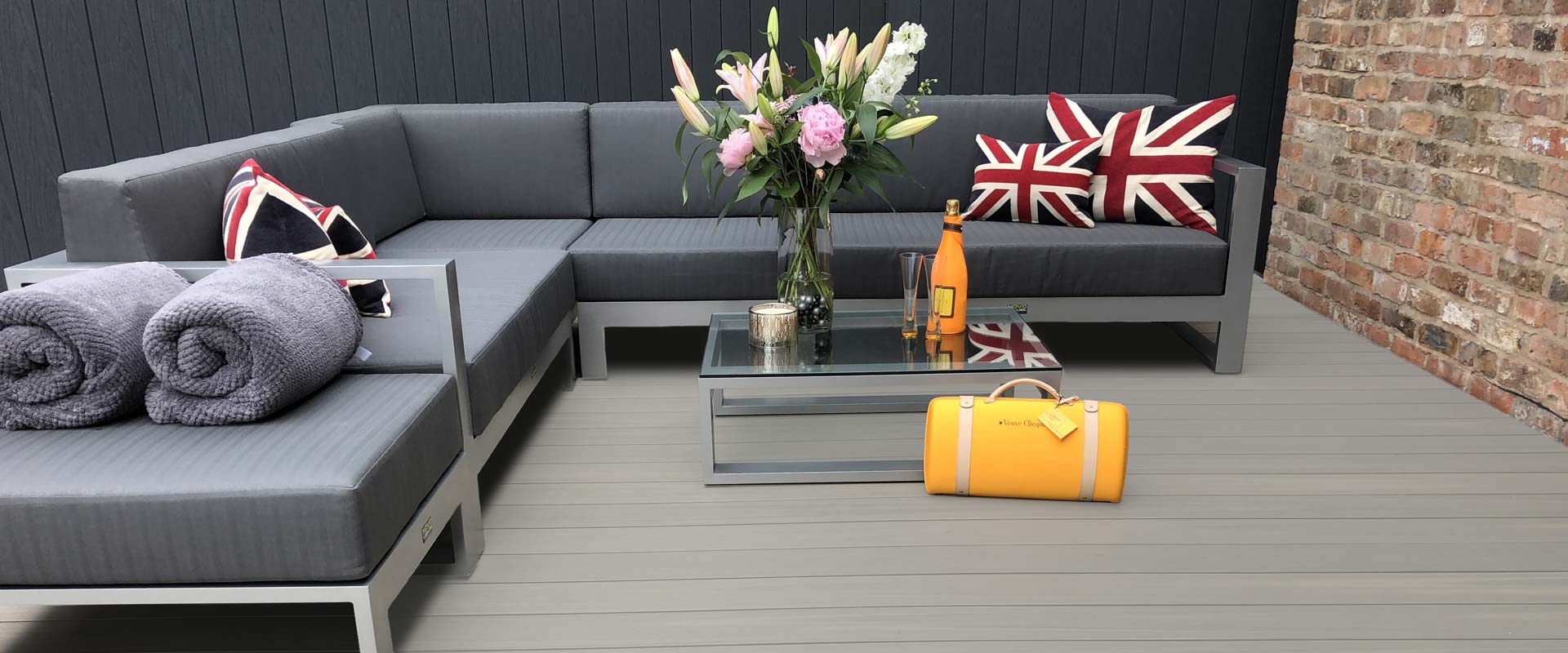 Lifetime Composite Decking – Maple Plastics Lifetime Composite Balustrades